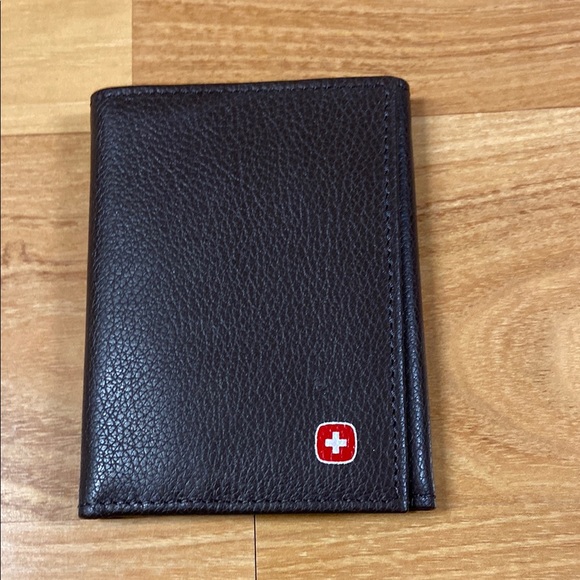 SwissGear | Accessories | Wenger Swissarmy Brown Leather Wallet | Poshmark